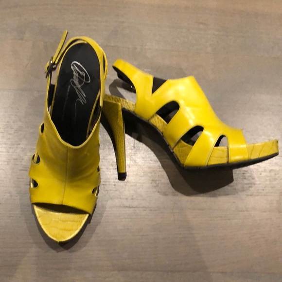 Donald J. Pliner | Shoes | Rare Yellow Donald Yellow Platform Sandals ...